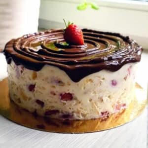 Torte “Napoleons" ar zemenēm | dietsabc.com